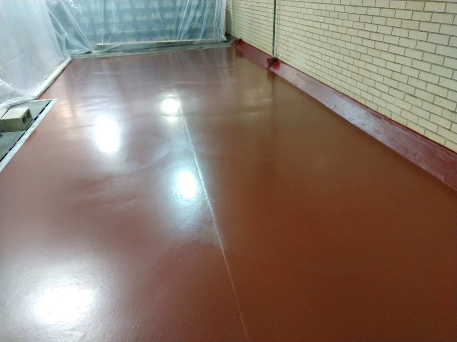 Installing a Cold Storage Floor Using Urethane Cement with a Low ...